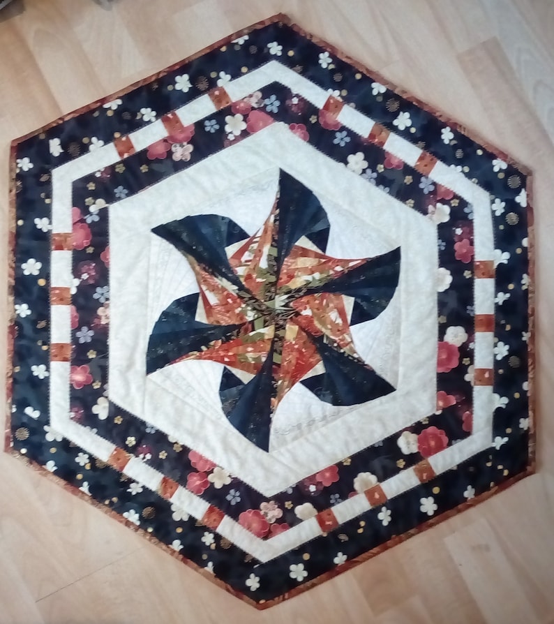Christmas Swirl Log Cabin Table Centre - Etsy