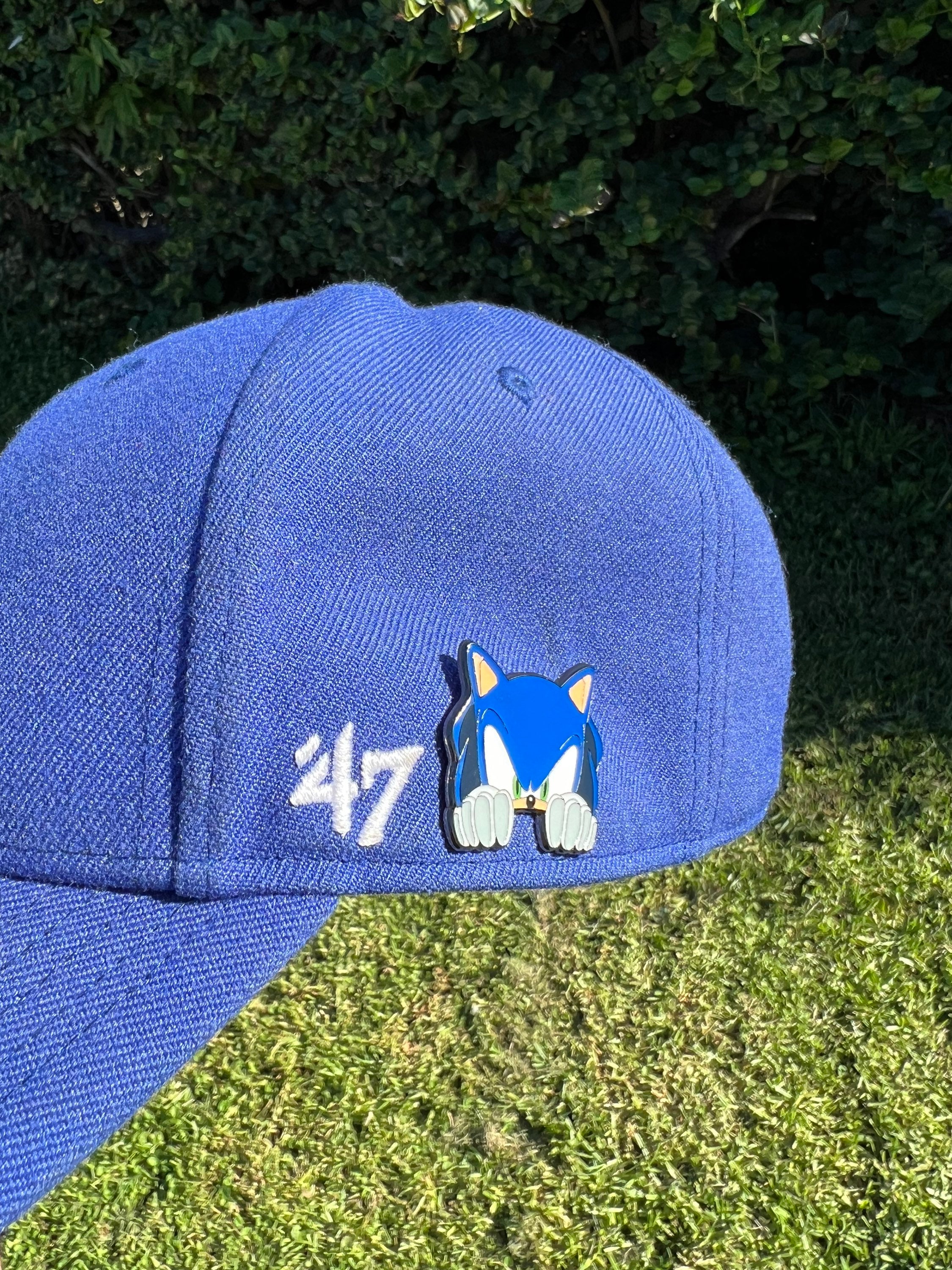 Sonic Peeker Hat Pin - Etsy