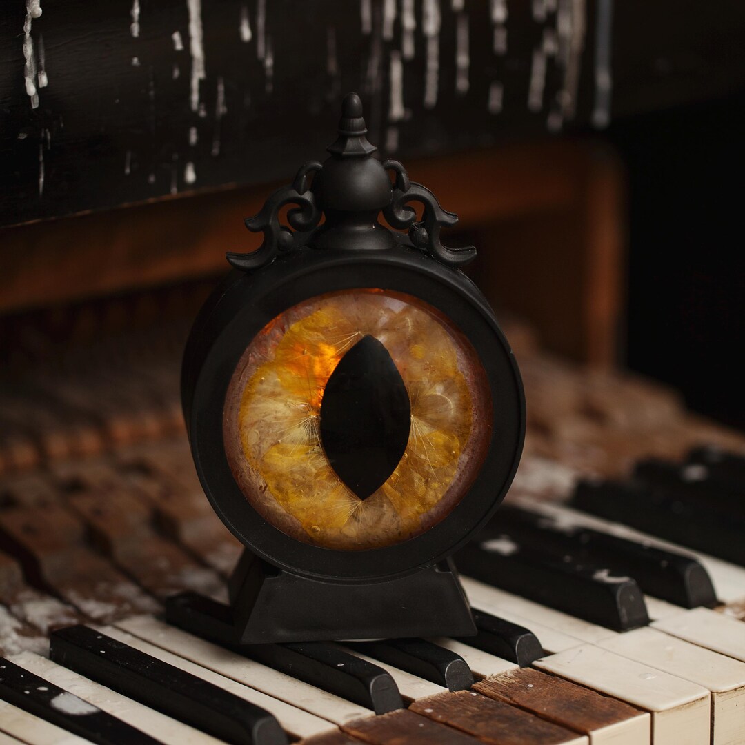 Two-sided Dragon Eye Lamp Mystical Epoxy Night Light With Yellow, Blue ...