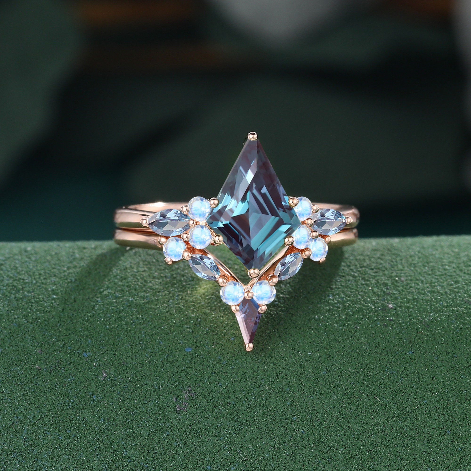 Kite Cut Alexandrite Engagement Ring Set Unique Rose Gold Kite Cut ...