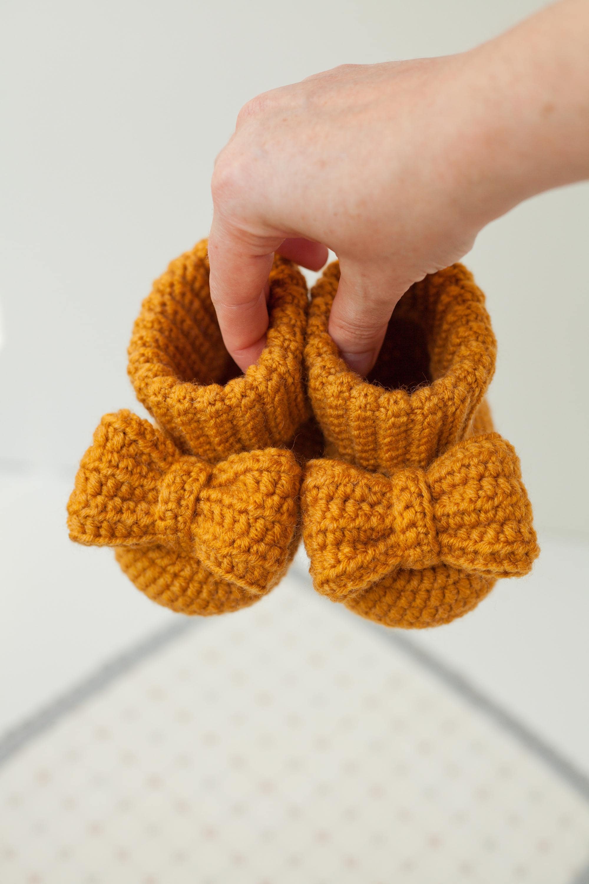 Bow Baby Booties Crochet Pattern 0-12 Months, Newborn Girl Shoes ...