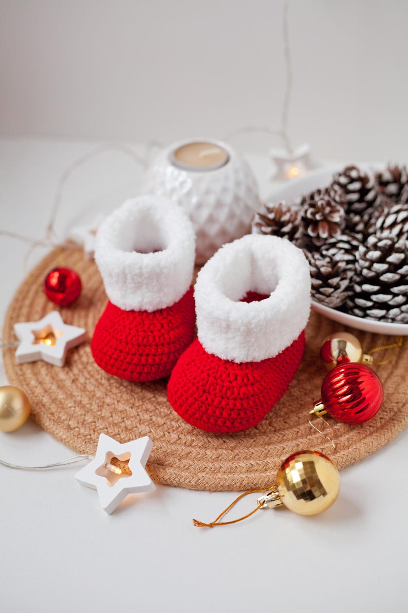 Santa Baby Booties Crochet Pattern 0-12 Months, Newborn Winter Warm ...
