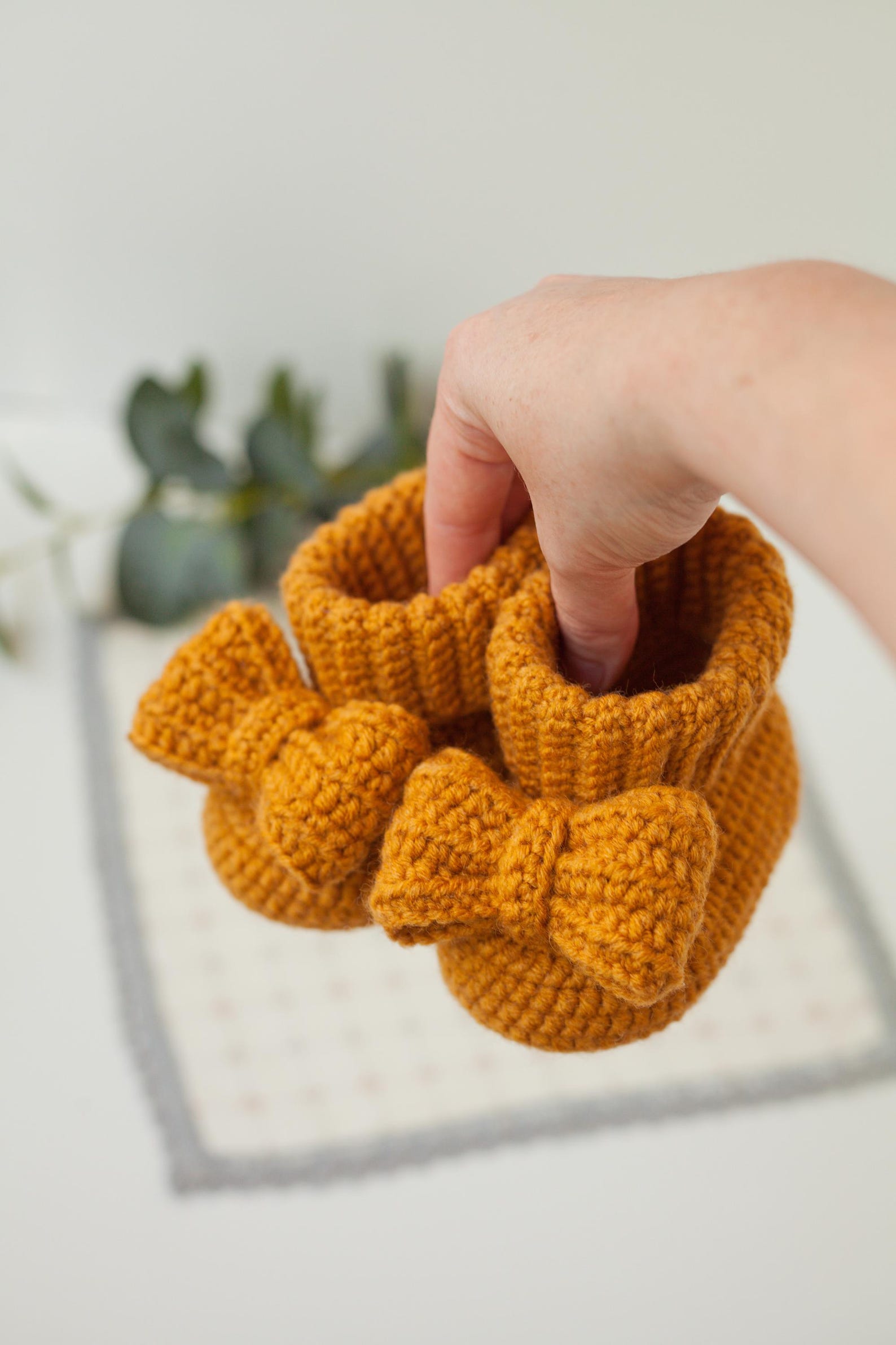 Bow Baby Booties Crochet Pattern 0-12 Months, Newborn Girl Shoes ...