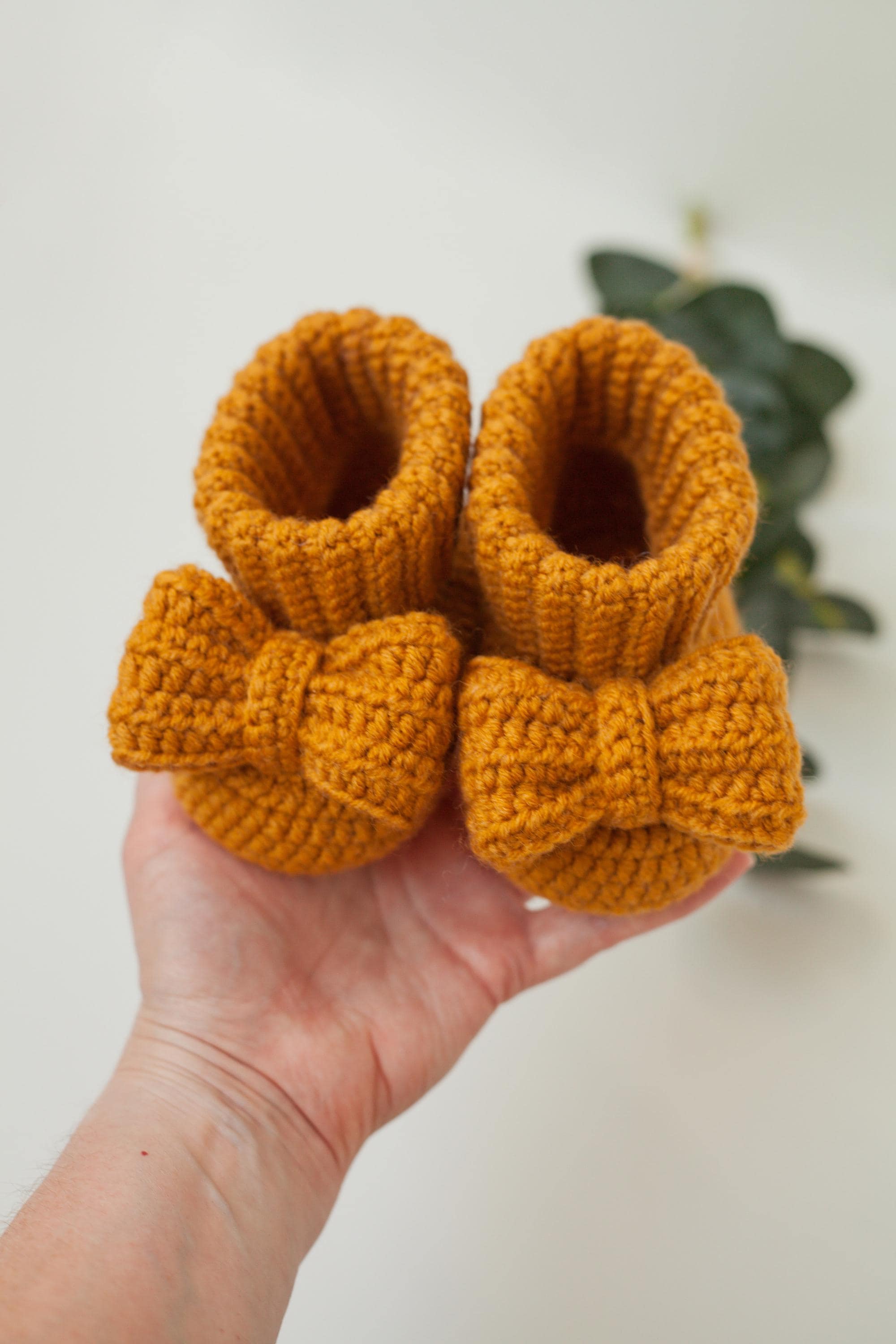 Bow Baby Booties Crochet Pattern 0-12 Months, Newborn Girl Shoes ...