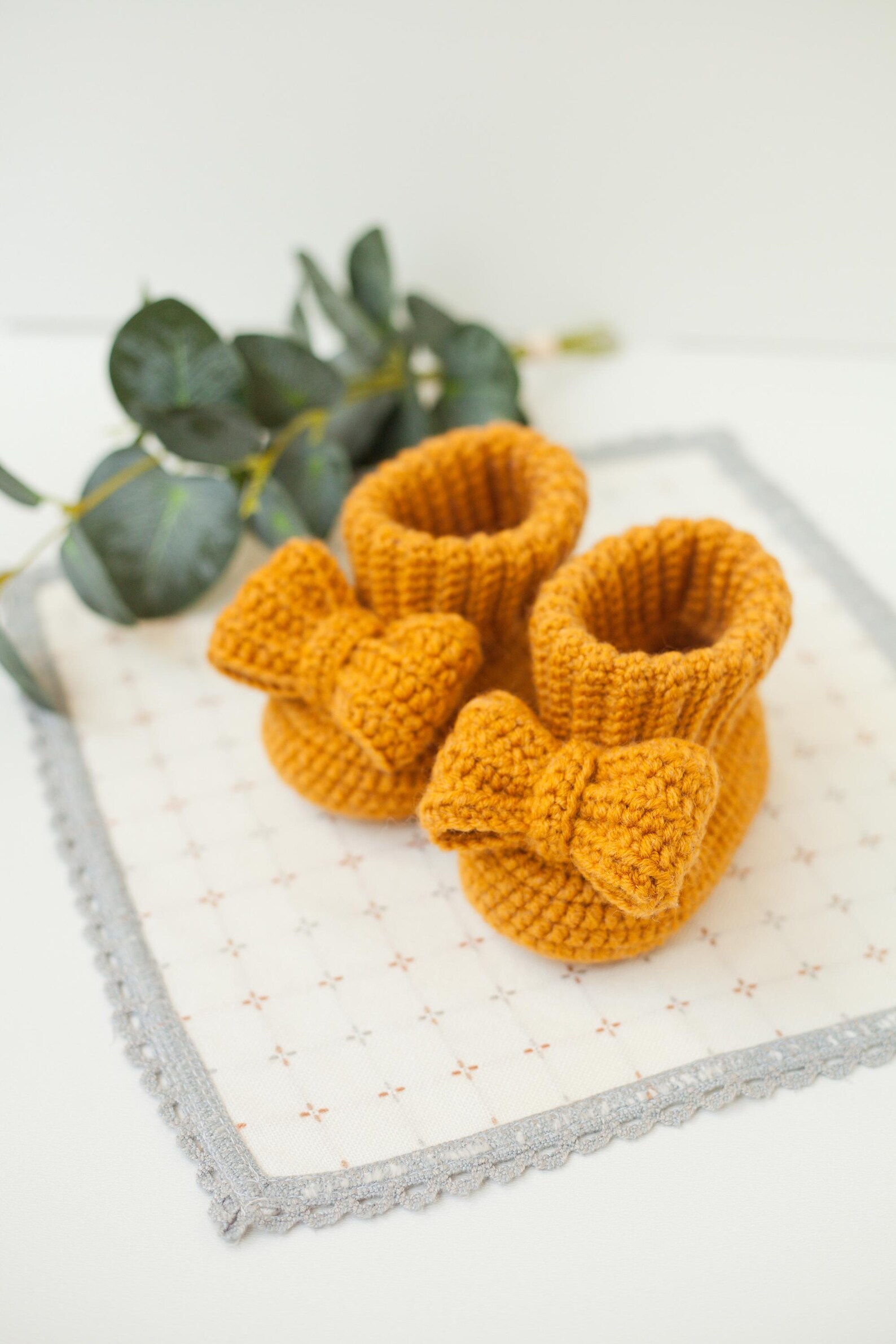 Bow Baby Booties Crochet Pattern 0-12 Months, Newborn Girl Shoes ...