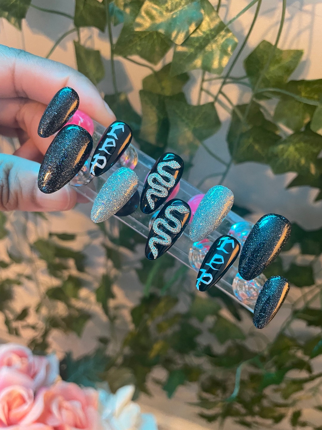 Reputation Era Taylor Swift Nails - Etsy