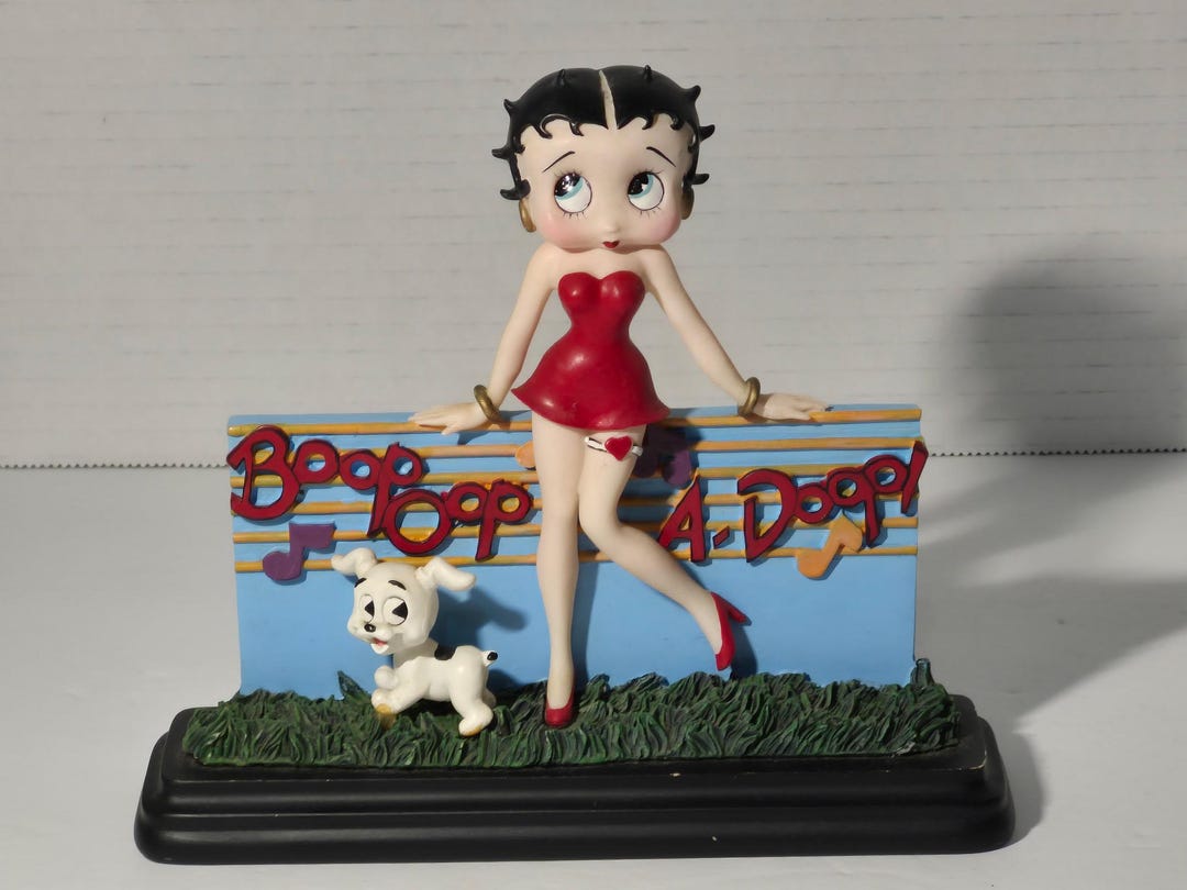 Betty Boop Figurine RARE Sitting on Blue Sign With Pudgy Dog 2000 2001 ...