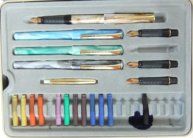 Rare Staedtler Calligraphy Set in Case 4 Pens, 5 Nibs, Some Inks, Pad ...