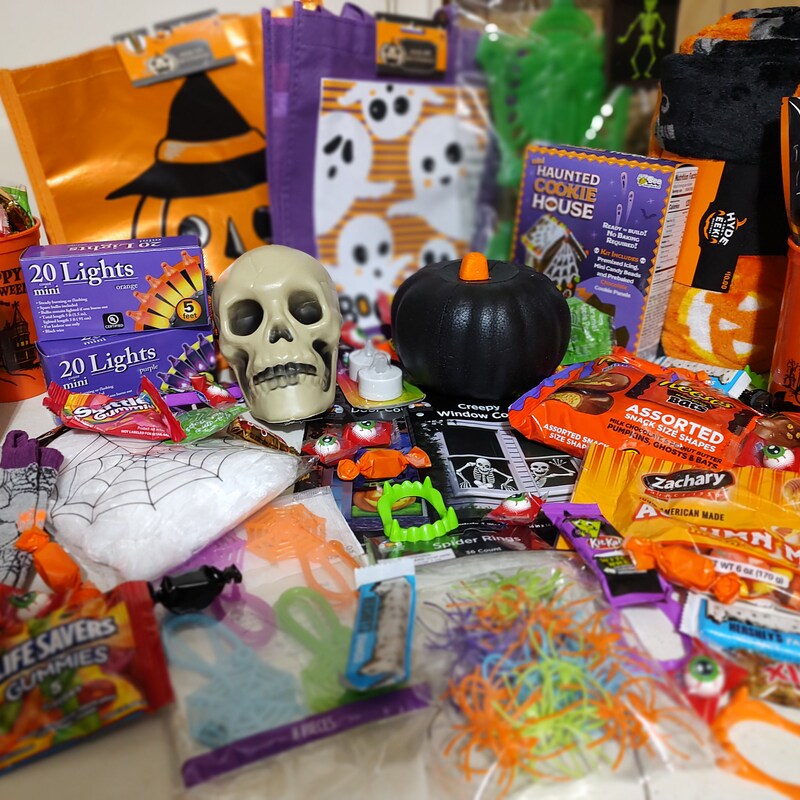 Halloween Gift Box - 60+ Gift Ideas for 2024