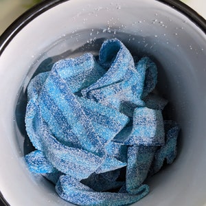 Lil' Sugar Mama's 12 Berry Blue Pucker Your Mother SOUR Belts Candy ...