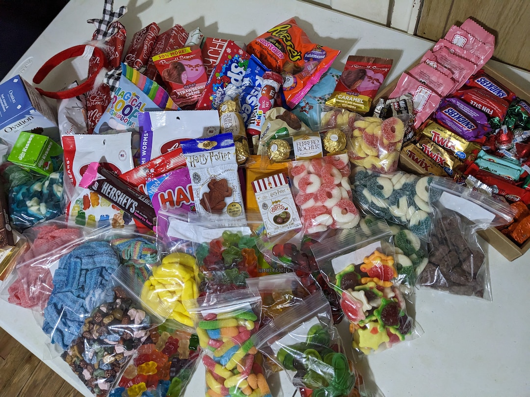 Mystery King Size Candy Bars. 2 for 4 Dollars. Cheap Candy. Snickers ...