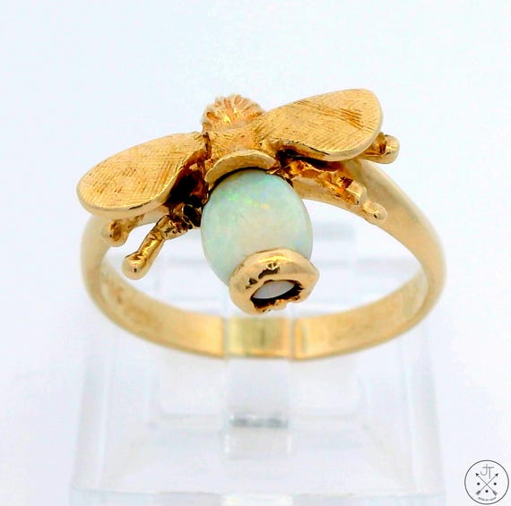 Vintage 14k Yellow Gold Bee Ring with Opal Size 8 - Gem