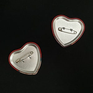 Miku & Len - Heart Shaped Button Pin - Etsy