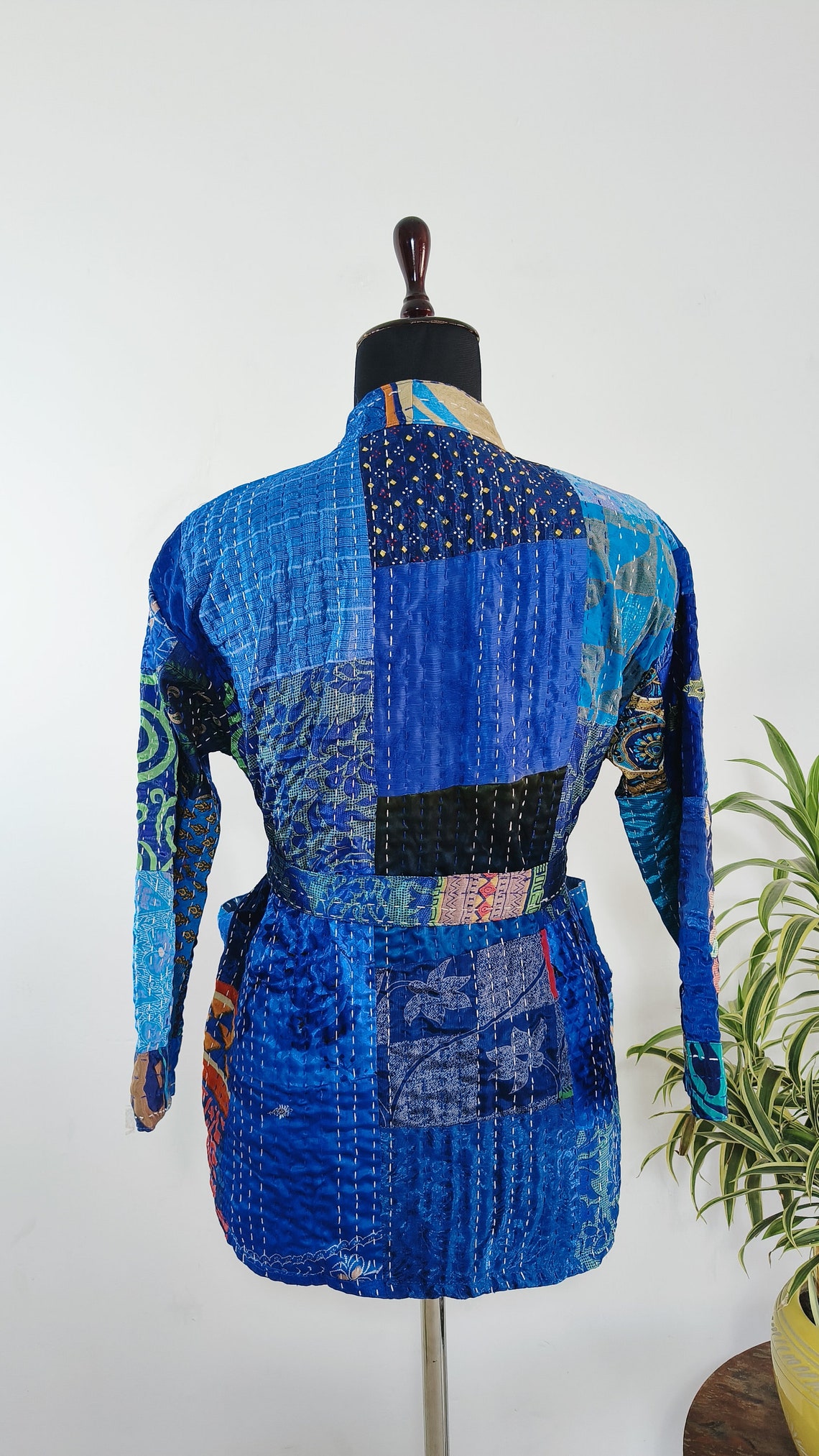 Short Silk Kimono Style Short Jacket With Pockets and Tie-up in ...