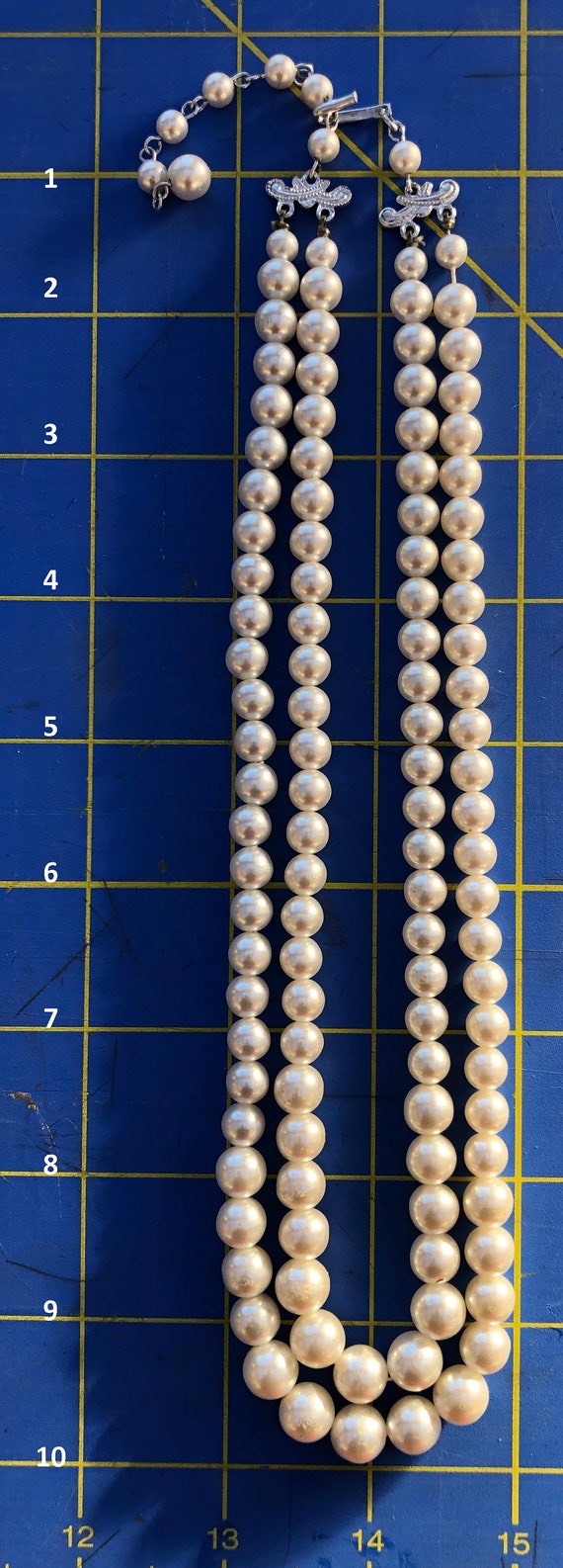 2 Strand Pearl Necklace. - Gem