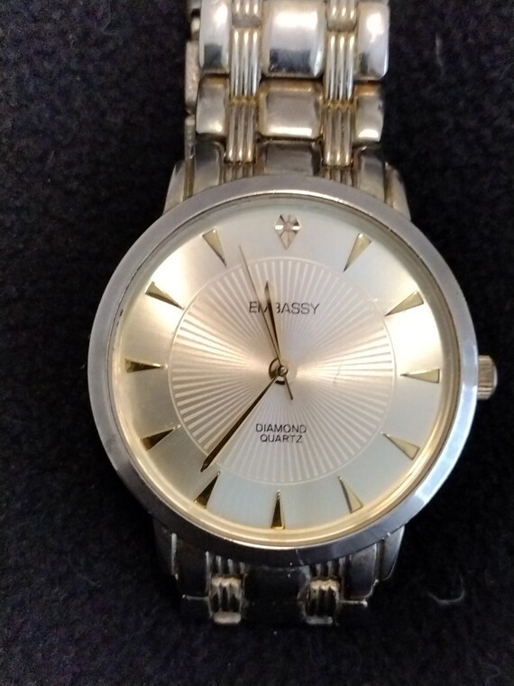 Embassy by gruen quartz - Gem