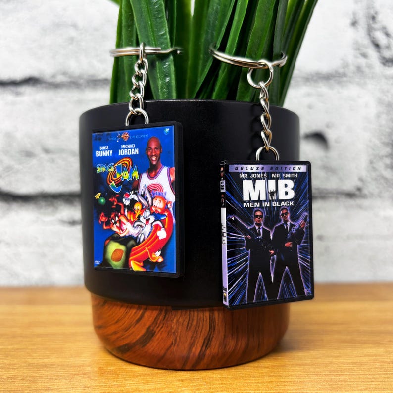 90s Movies – Mini DVD Keychain, Retro 1990s Classics, Vintage Cinema ...