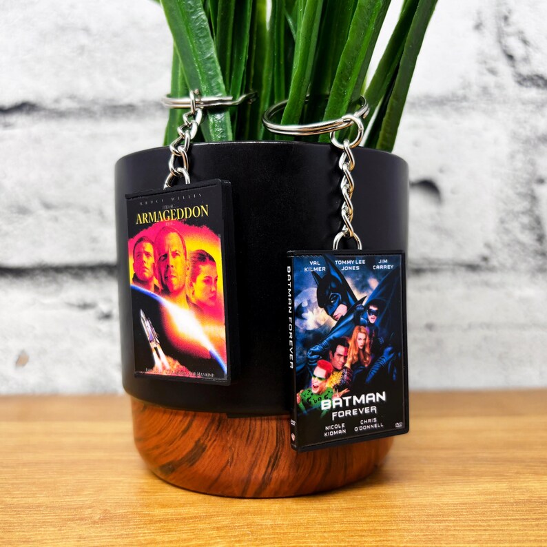 90s Movies – Mini DVD Keychain, Retro 1990s Classics, Vintage Cinema ...