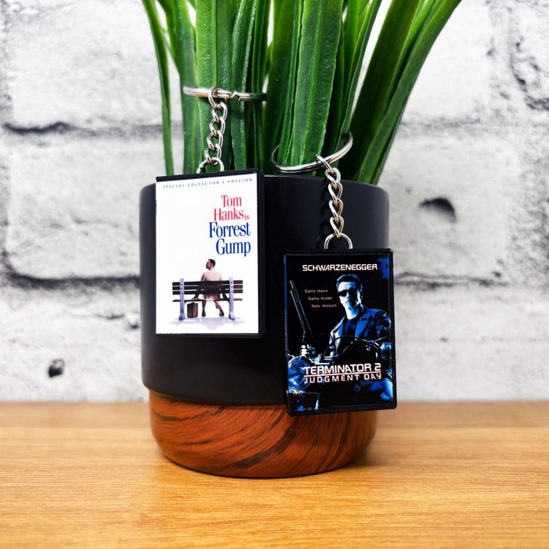 90s Movies – Mini DVD Keychain, Retro 1990s Classics, Vintage Cinema ...