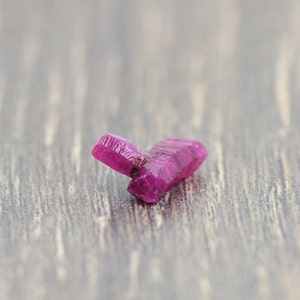 Very Nice Rare 5.5ct Red Ruby Crystals Cluster Corundum , Raw Ruby ...