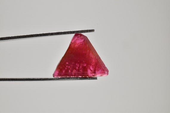 Very Rare Red Macle Twin Spinel 5.85ct Spinel Rough - Etsy