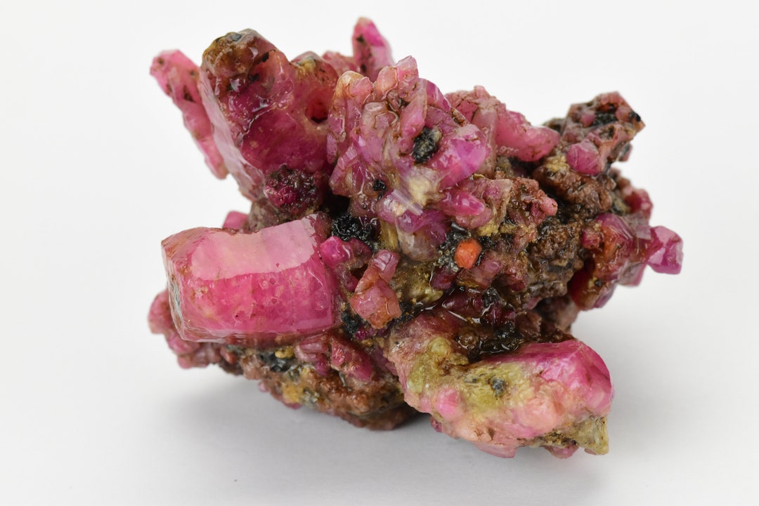 Very Rare Beautiful 666ct Red Ruby Specimen Crystal , Raw Ruby Corundum ...