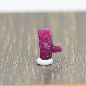 Very Nice Rare 5.5ct Red Ruby Crystals Cluster Corundum , Raw Ruby ...