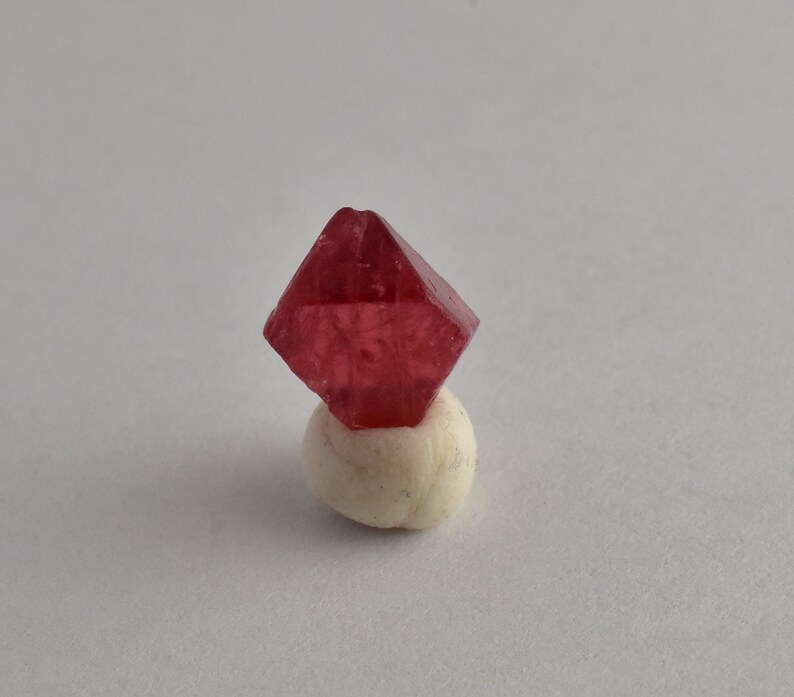 3.35ct Rare Octahedron Spinel Rough Specimen Crystal, Healing Crystal ...