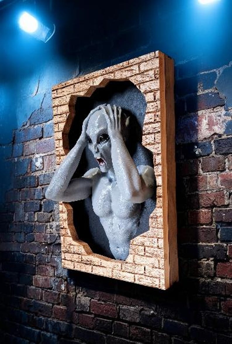 Screaming Alien Wall Decor, Sci-fi Collectible Figure, Home Decor - Etsy