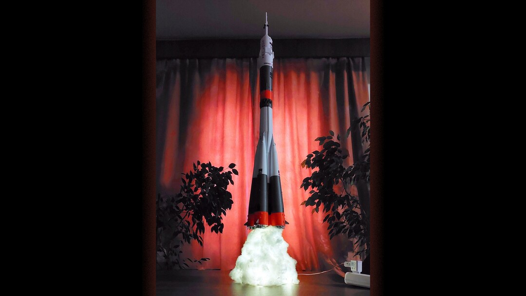 SOYUZ-FG 1/50 Scale With Jetpack Smoke Effect 130 Cm / Sci-fi, Gift ...