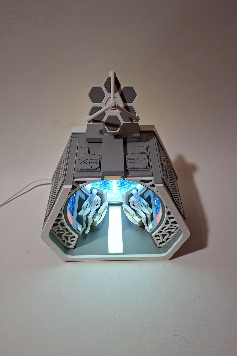 ALIEN RADAR STATION, Diorama, Spaceship Interior, Led Illuminated, Sci ...
