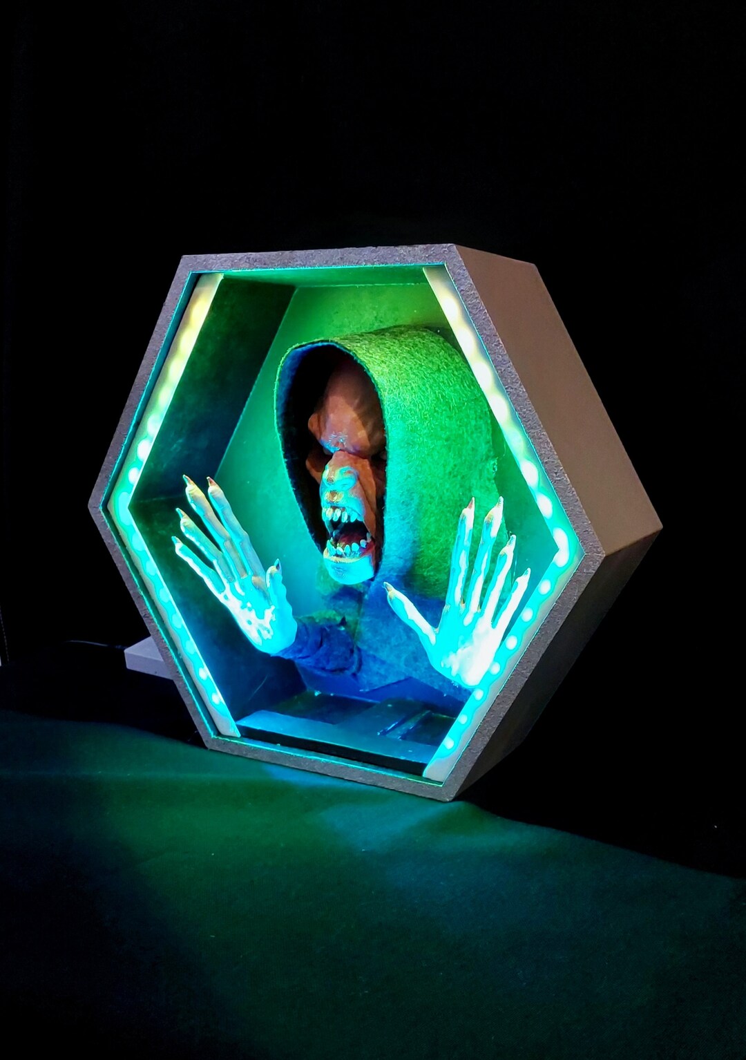Demon Alien Hexagon Diorama ,sound Sensitive-wifi - Etsy