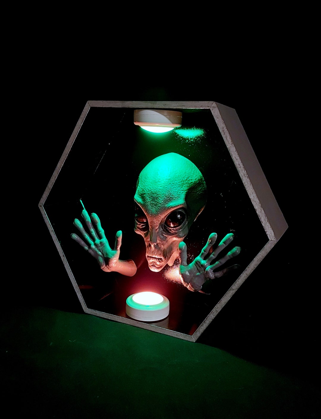 Alien Hexagon Diorama- Big Scale V2.0 , Remote Controlled, RGB / Sci-fi ...