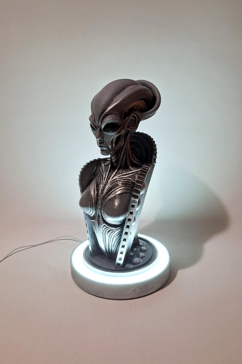 Alien Bust, Sci-fi, Alien Collectible - Etsy