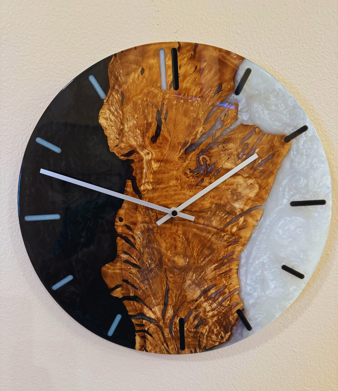 Modern Black & White Wall Clock, Unique Wall Art, Room Decor - Etsy