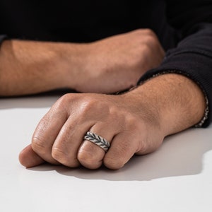 Unique Wedding Band Ring for Men in Sterling Silver, Geometric Dainty ...