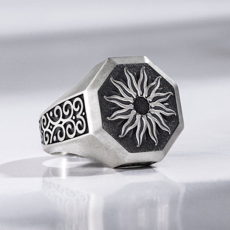 Sun Signet Ring - Etsy