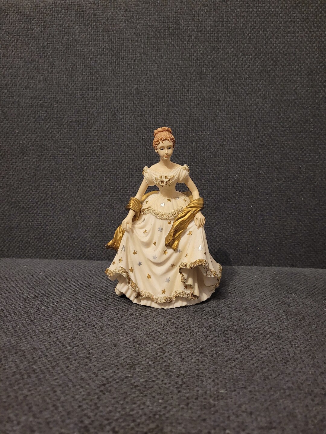 Vintage the Leonardo Collection Sarah 1996 - Etsy