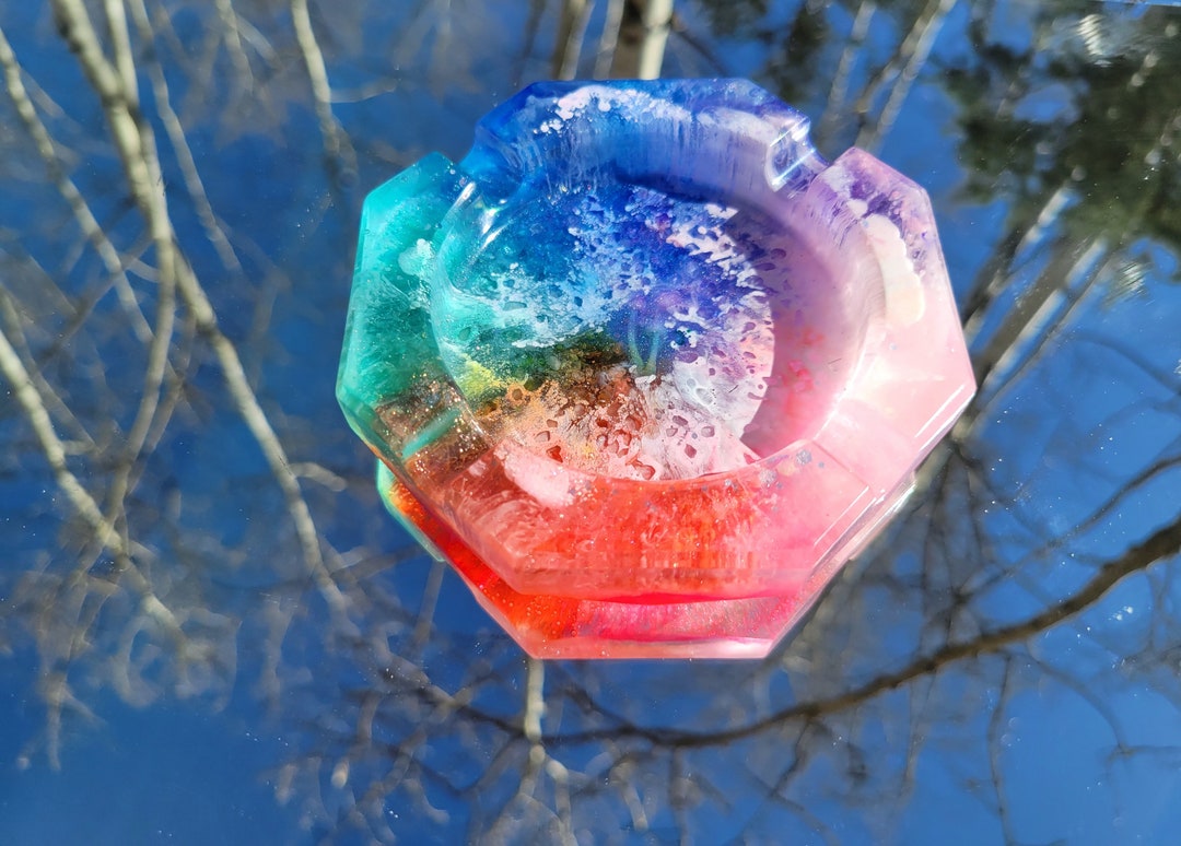 Trippy Mushroom Resin Ashtray, Rainbow Ashtray, Small Gift, Resin Tray ...