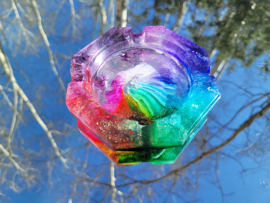 Trippy Mushroom Resin Ashtray, Rainbow Ashtray, Small Gift, Resin Tray ...