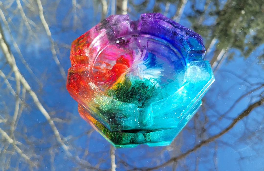 Trippy Mushroom Resin Ashtray, Rainbow Ashtray, Small Gift, Resin Tray ...