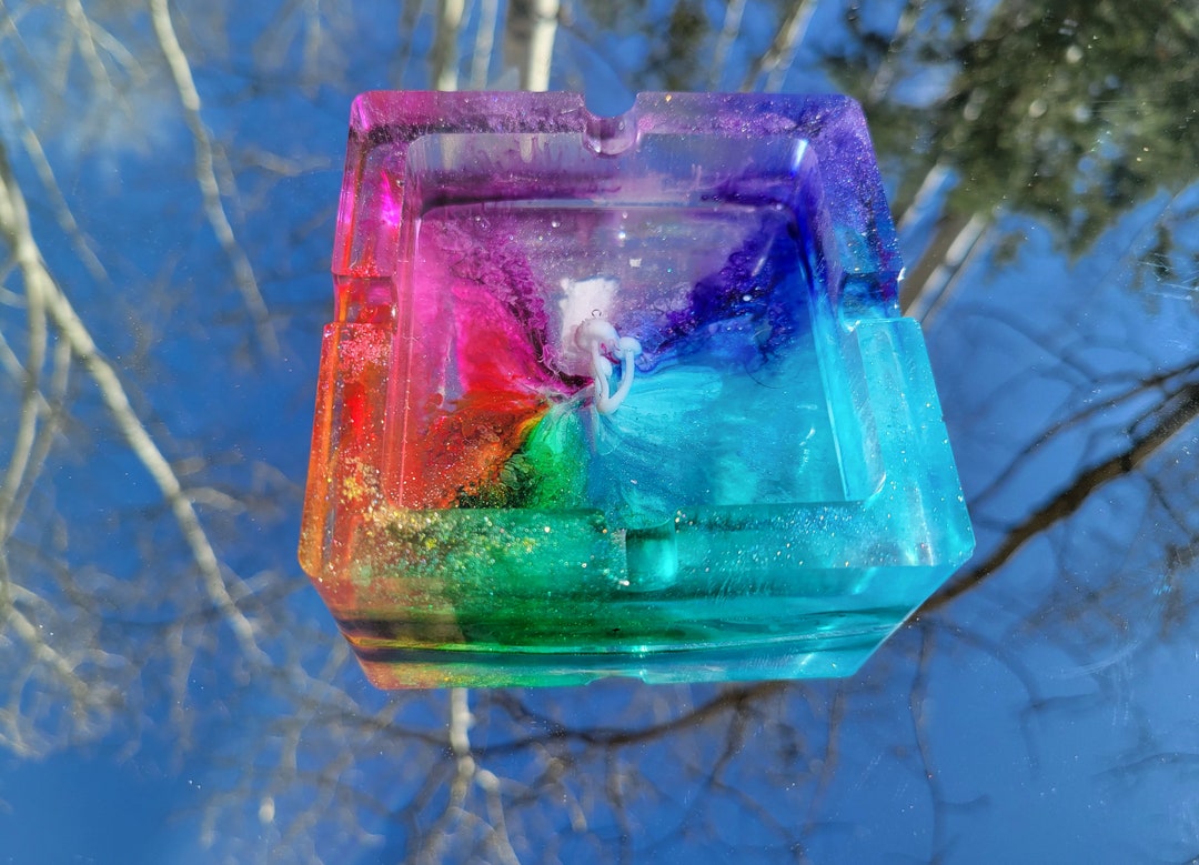 Trippy Mushroom Resin Ashtray, Rainbow Ashtray, Small Gift, Resin Tray ...
