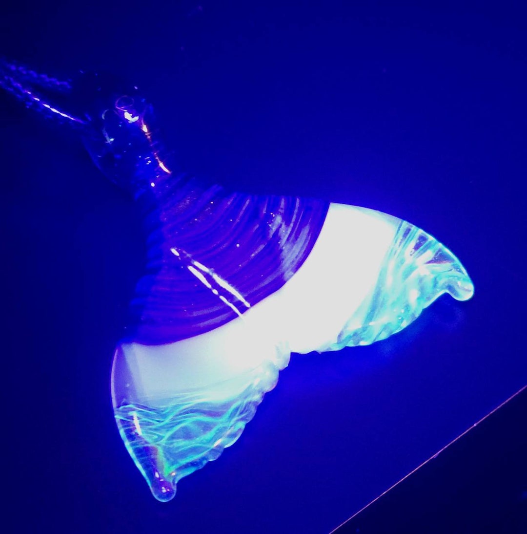Hand Sculpted Borosilicate Glass Whale Tail Fluke Pendant Featuring ...