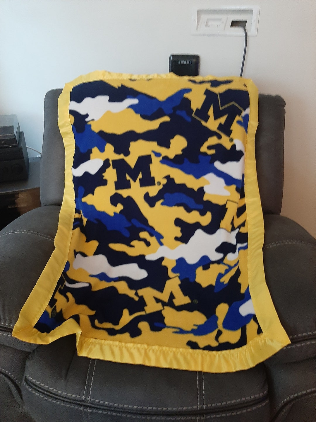 University of Michigan Camouflage Print, Infant XL Crib Fleece Blanket ...