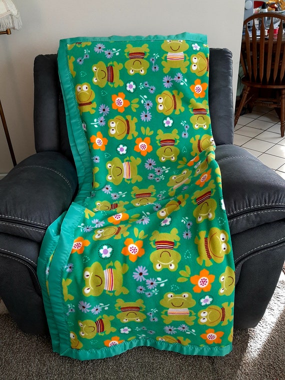 Frogs on a Mint Green Background Infant/toddler Cuddle Fleece | Etsy