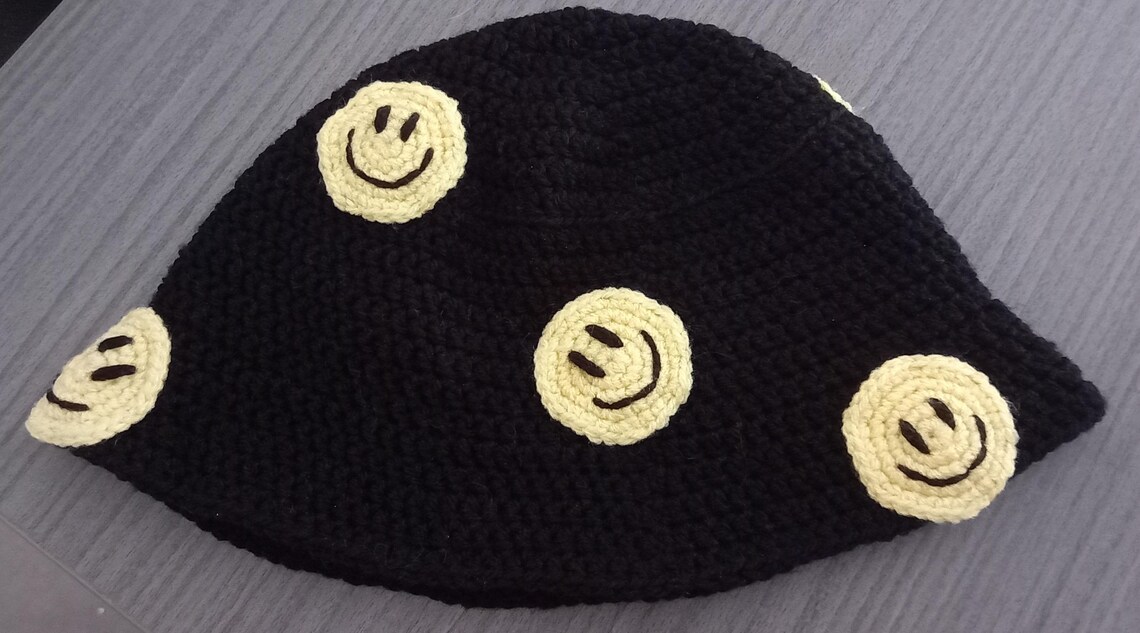 Smileys Bucket Hat- Crochet Pattern - PDF Model - Etsy