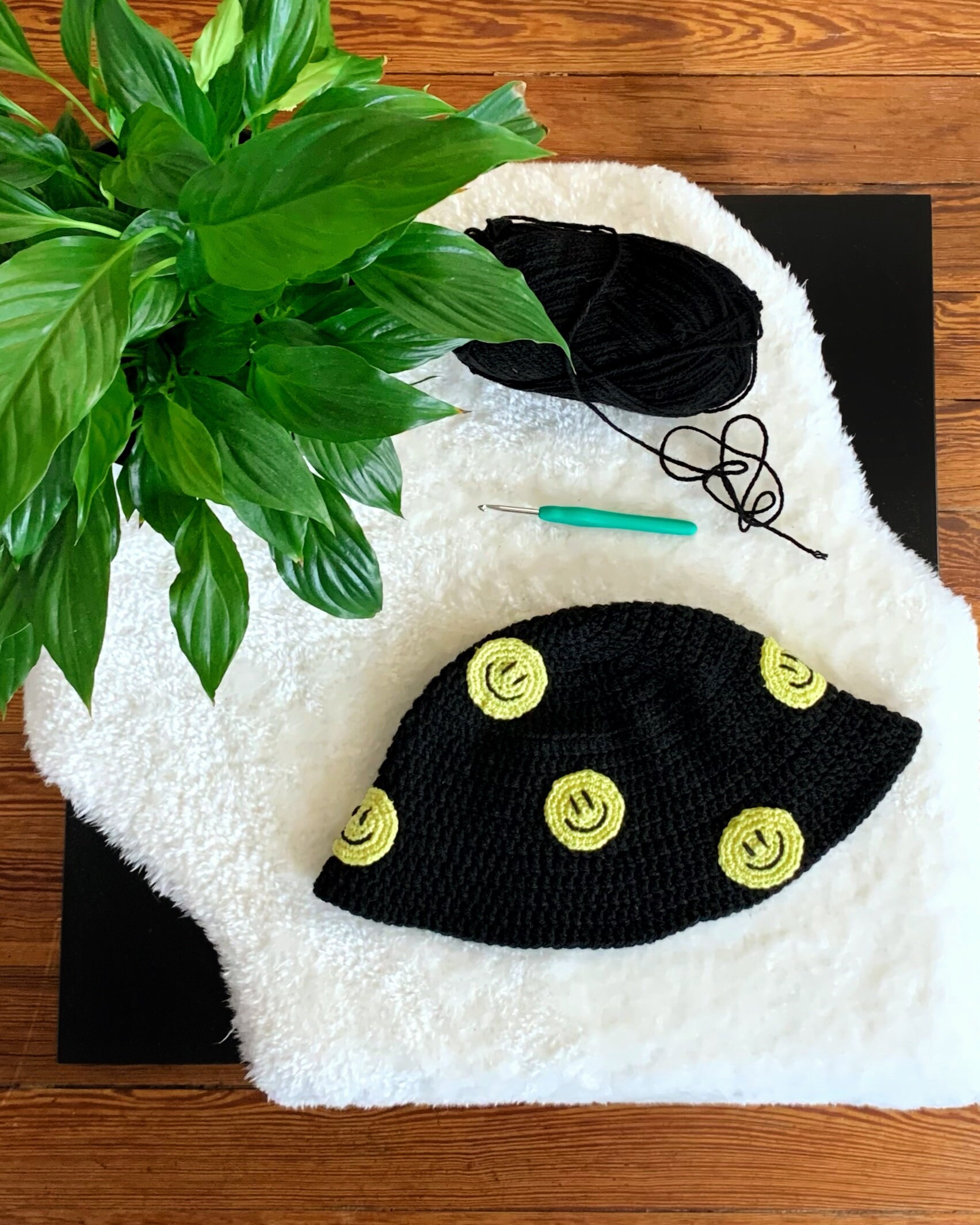 Smileys Bucket Hat- Crochet Pattern - PDF Model - Etsy