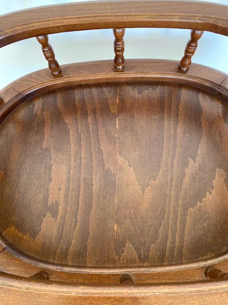 Exceptional Vintage Wooden Pedestal Table – Oval Side Table With ...