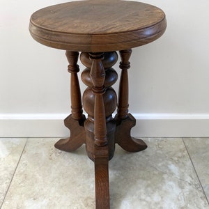 Small Round Solid Wood TABLE/GUERIDON, Small Side Table With Turned ...