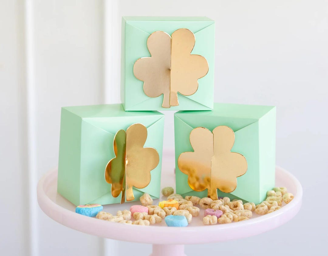 Green Shamrock Treat Box, 8 Ct| Lucky You, St Patrick's Day Plates ...